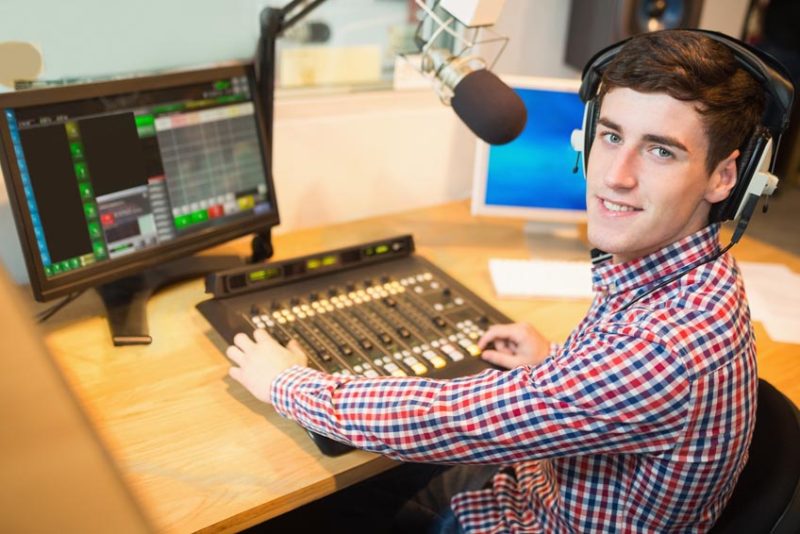 5 Dicas para sua Rádio e seu Anunciante Faturarem Mais - VIRTUALcast